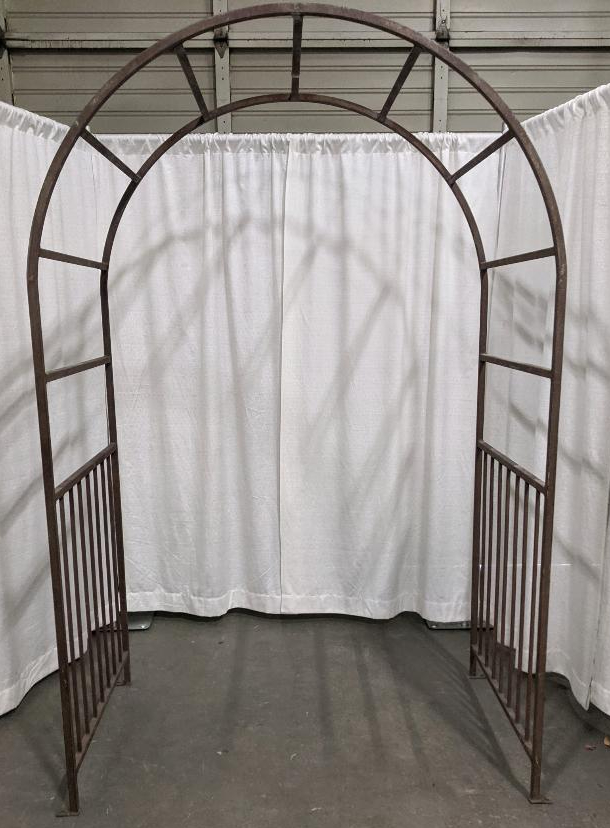 8' Rusted Metal Arch - 3PC. | EventRent